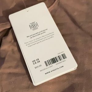 Athleta | Tops | Nwt Athleta Outbound Scoop Tee In Rustic Beige | Poshmark